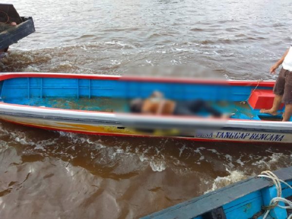 Nelayan Temukan Mayat Mengambang di Sungai Selakau
